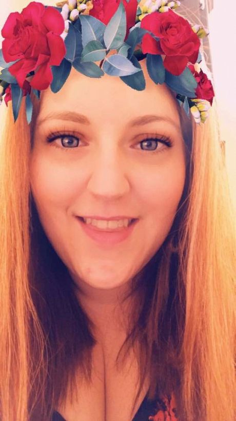 Guess Her Age Challenge - How old does she look quiz?
